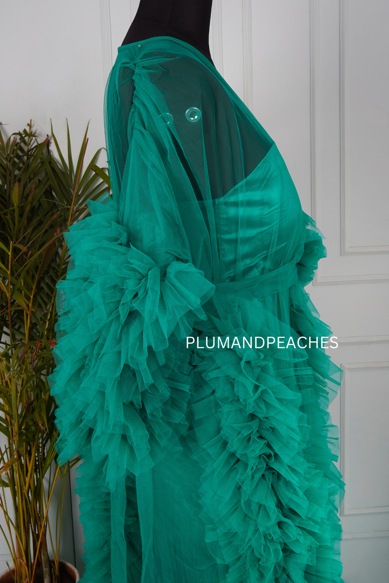Enchanting Aura: Tulle Maternity Robe for Captivating Photoshoots ...